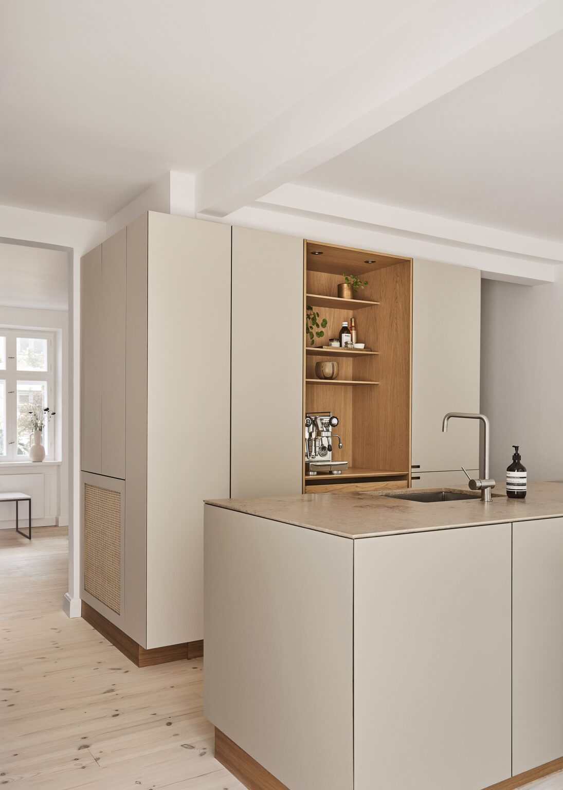 Warm Minimalist Kitchen Design - How To Get The Look