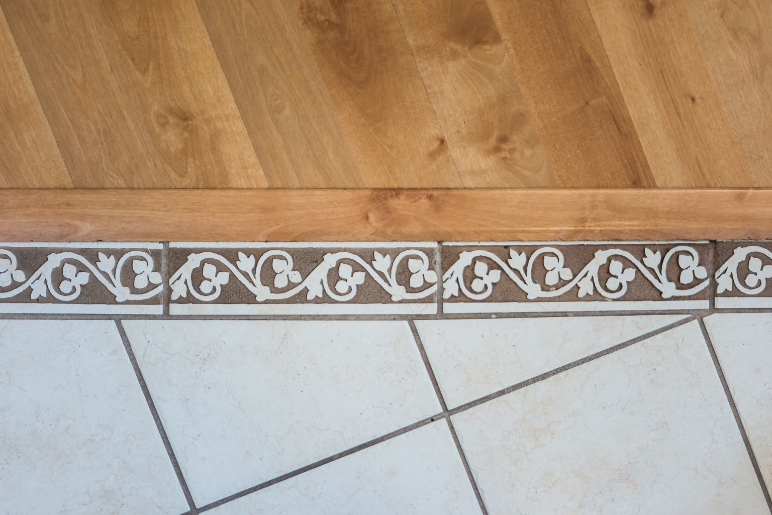 Kitchen Tile To Wood Floor Transition Ideas - Options Explored