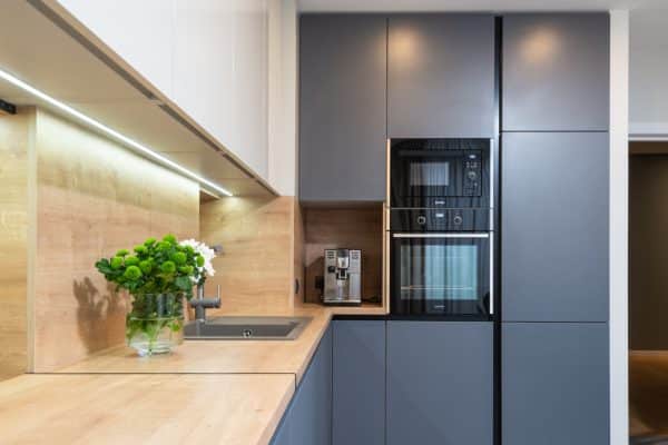 Where To Put The Microwave In A Kitchen - Design & Layout Tips